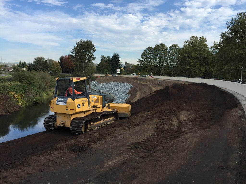 Levee Rehabilitation Desimone-Briscoe – Bristol Alliance of Companies